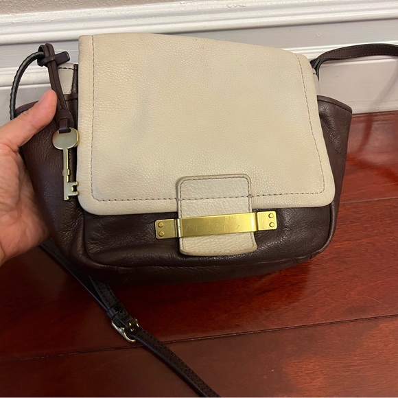 Fossil | Bags | Fossil Crossbody Bag Pebble Leather Purse Colorblock ...